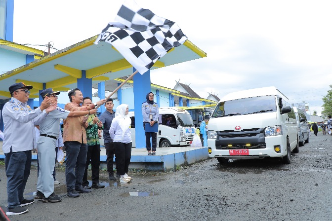 Wagub Kalsel Lepas Puluhan Armada Mudik Gratis - Jejak Borneo News